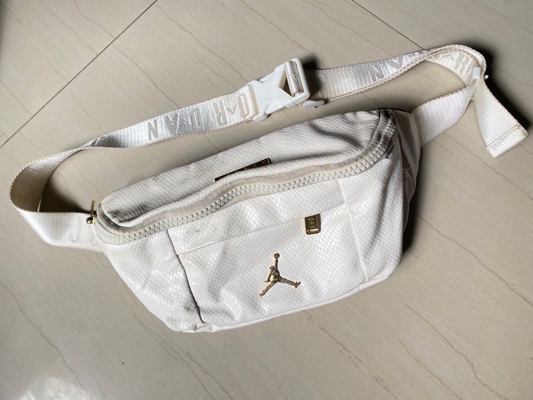 JORDAN, Men's Fashion, Bags, Belt bags, Clutches and Pouches on Carousell