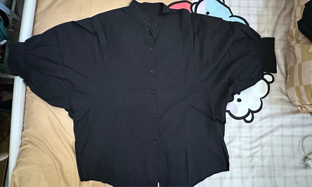 Kemeja Hitam All Size, Fesyen Wanita, Pakaian Wanita, Atasan di Carousell