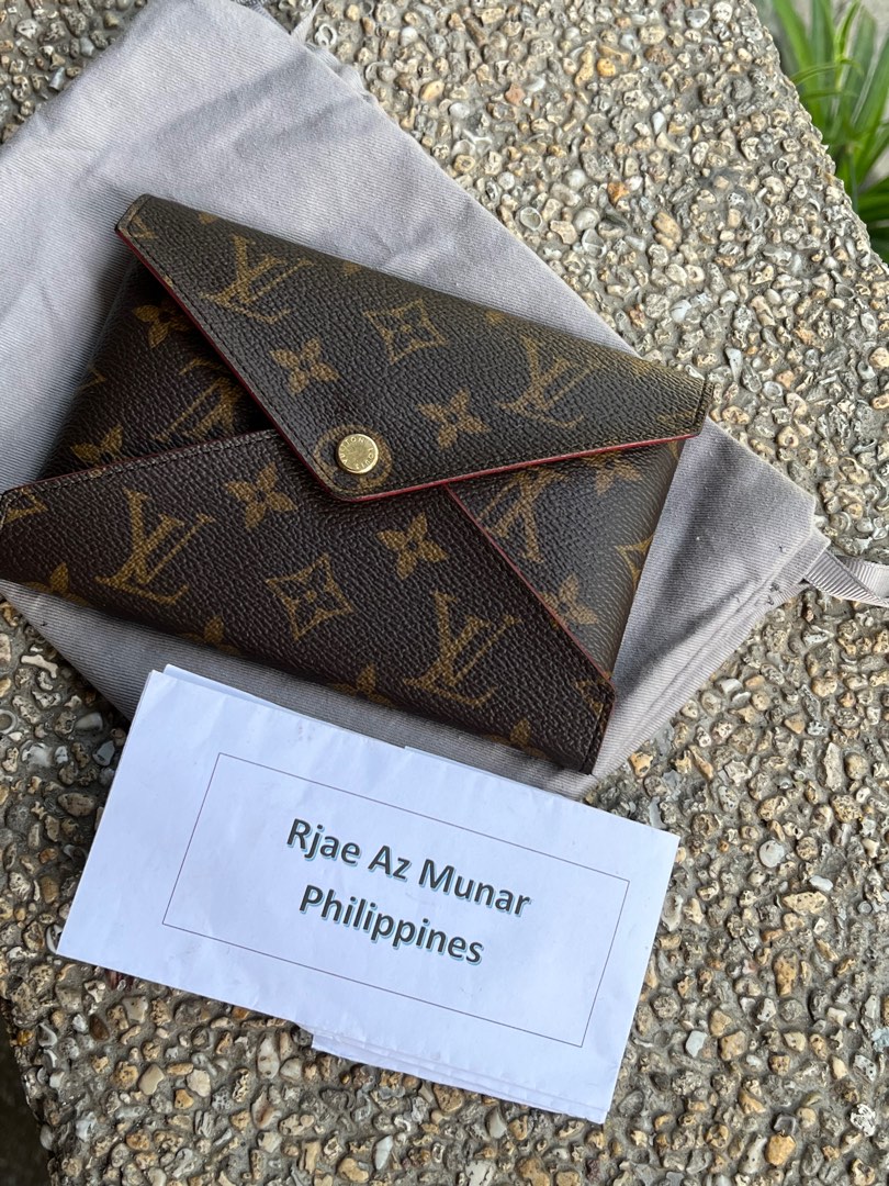 kirigami medium size, Luxury, Bags & Wallets on Carousell