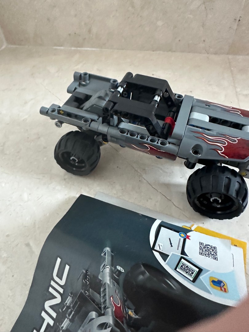 LEGO Technic 42090 Getaway Truck, Hobbies & Toys, Toys & Games on Carousell
