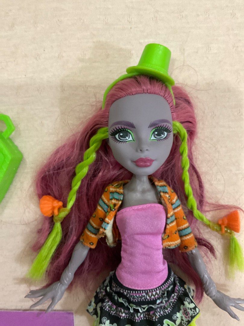 Monster High Monster Exchange Marisol Coxi, Hobbies & Toys, Toys ...