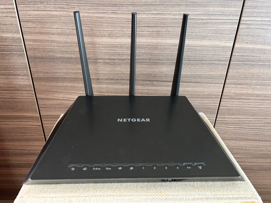 Netgear router nighthawk Ac1900 R7000 smart wi-fi router, Computers & Tech, Parts & Accessories ...