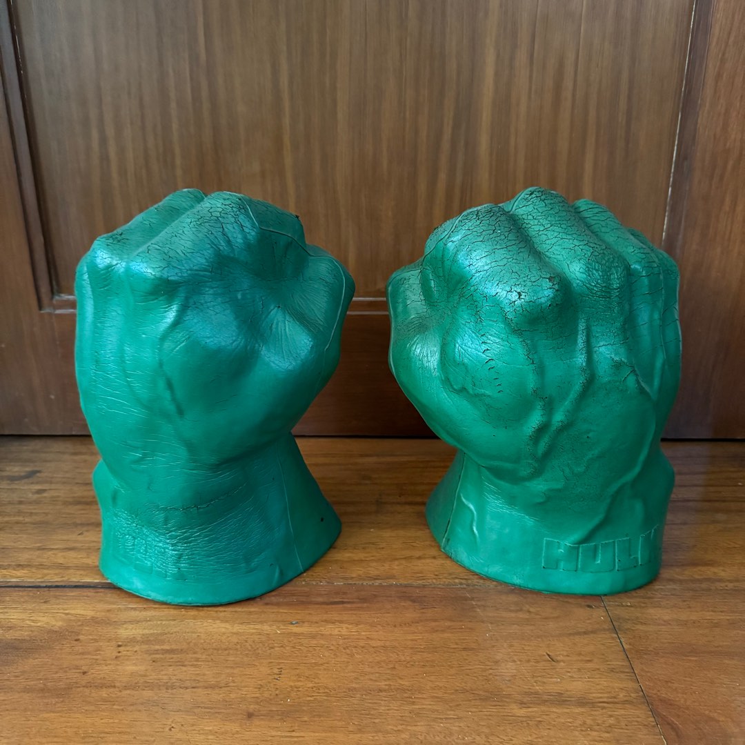 Original Marvel Hulk Foam Smash Hands for Kids or Display, Hobbies ...