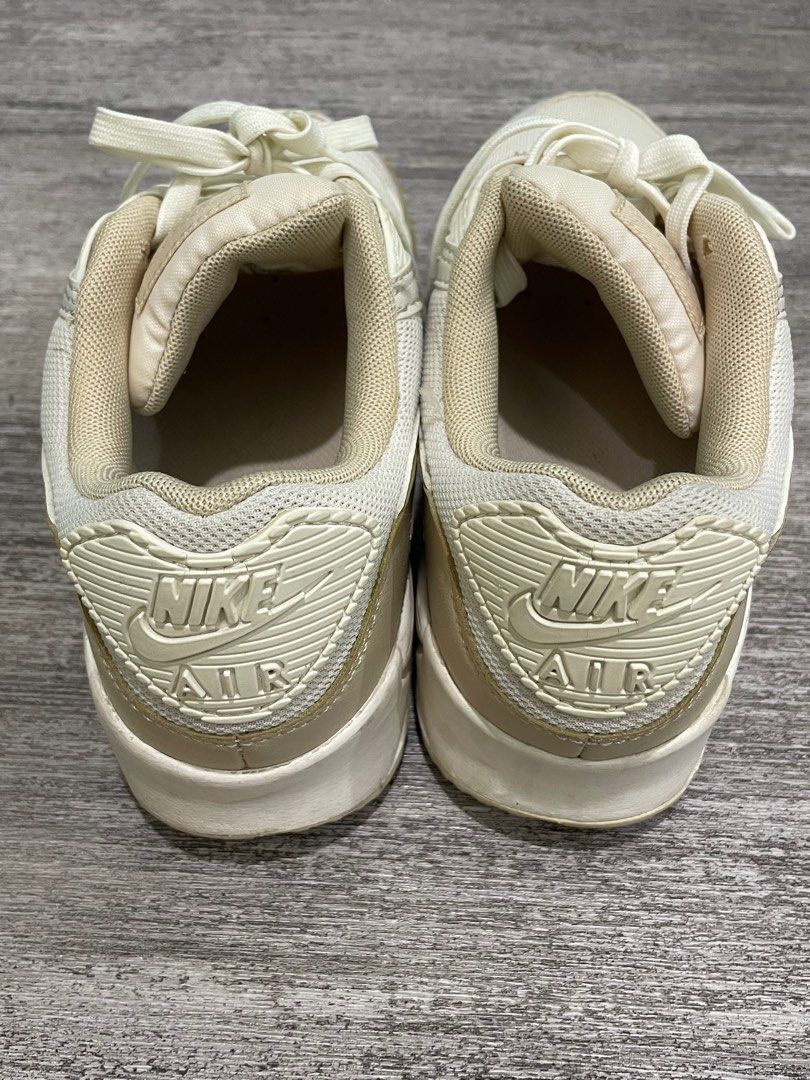 Original Nike Air Max, Women's Fashion, Footwear, Sneakers on Carousell