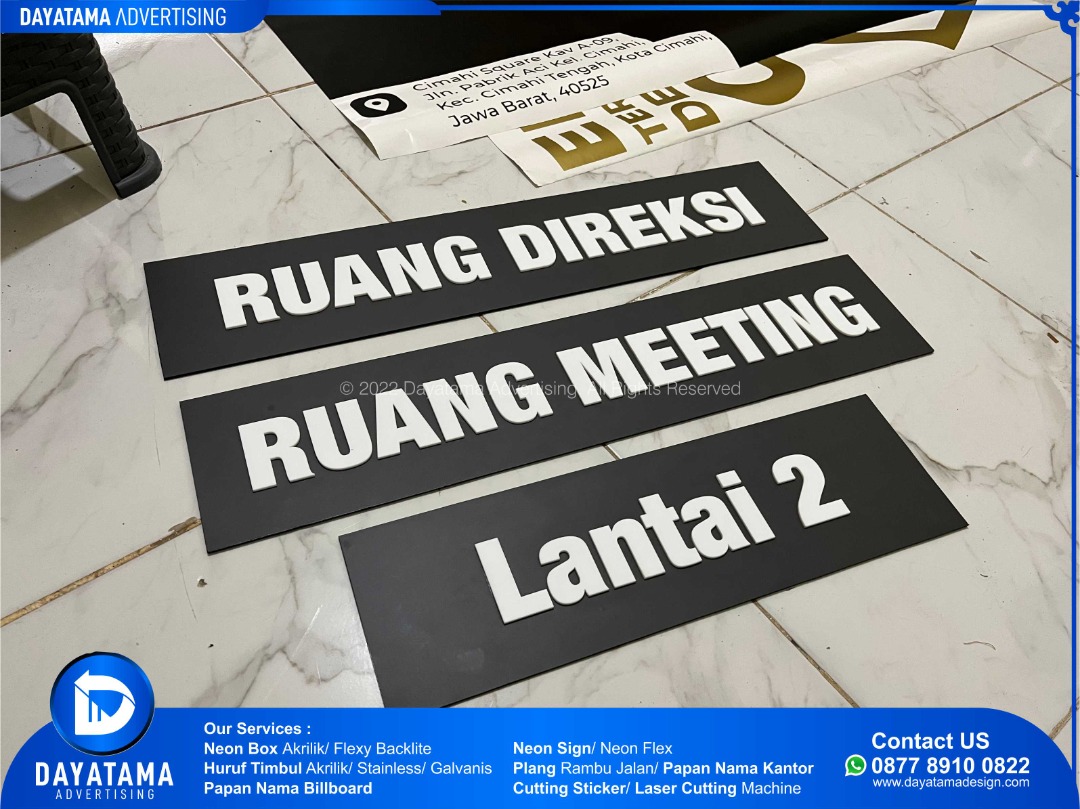 Papan Nama Ruangan - Signage Akrilik, Desain & Kerajinan Tangan, Barang ...