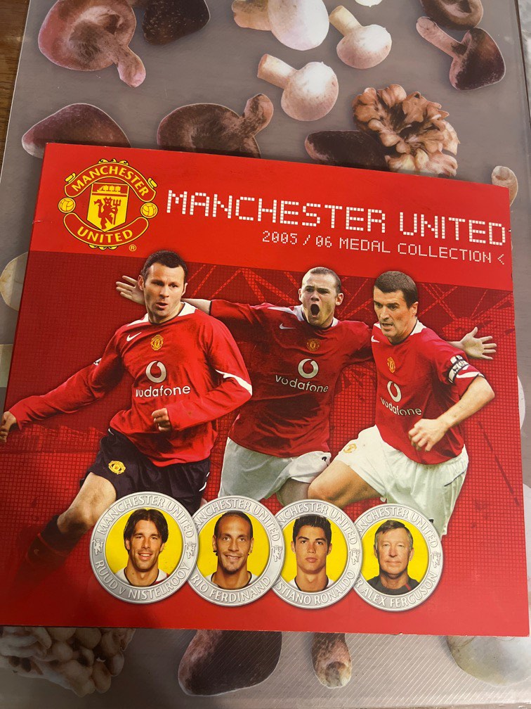 RARE Manchester United M.E.N. Medal Collection x 20 Medal Complete ...