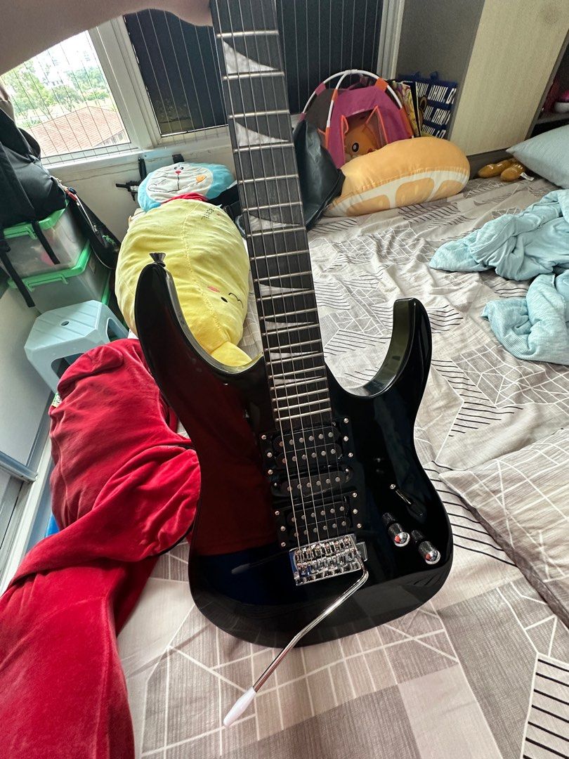 RC Stromm kg19 electric guitar( with free amp and pedal), Hobbies ...