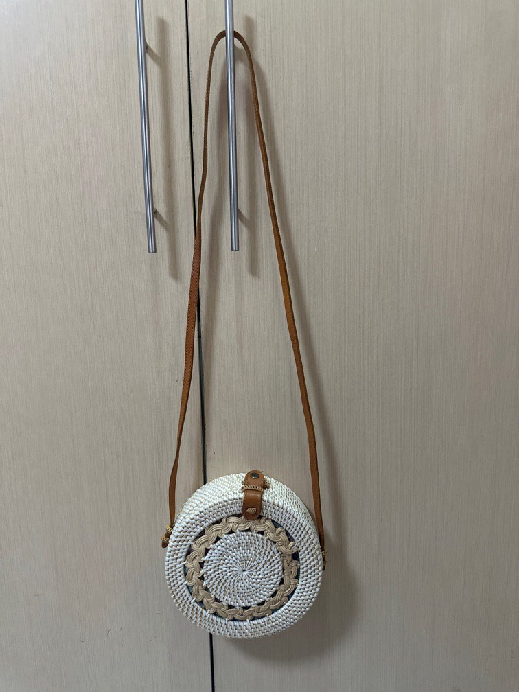 Rattan Woven Round Crossbody Bag with Leather Straps, Women's Fashion ...