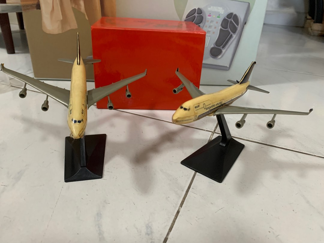 SIA plane models, Hobbies & Toys, Memorabilia & Collectibles, Vintage ...