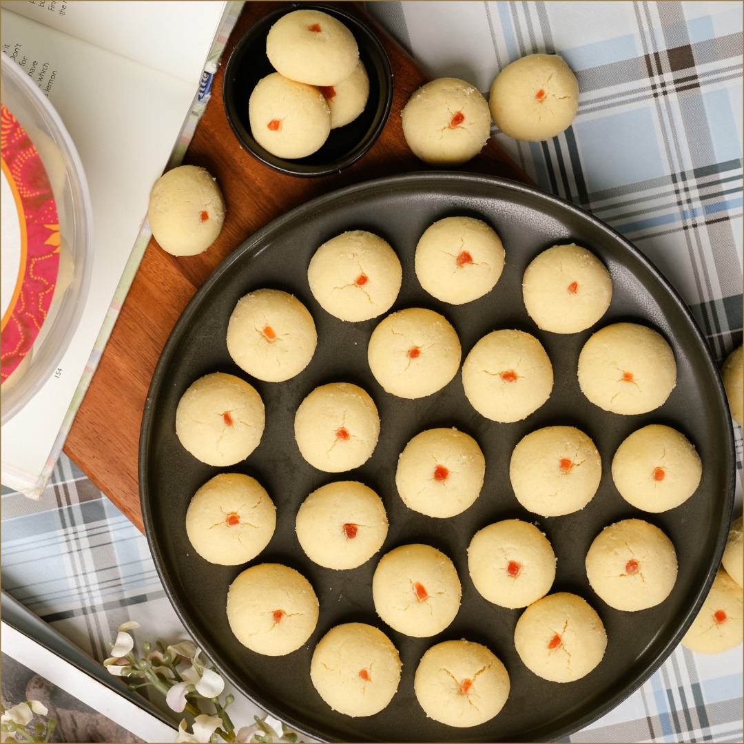 Traditional Suji (42pcs) - Kuih Raya, Food & Drinks, Homemade Bakes on ...