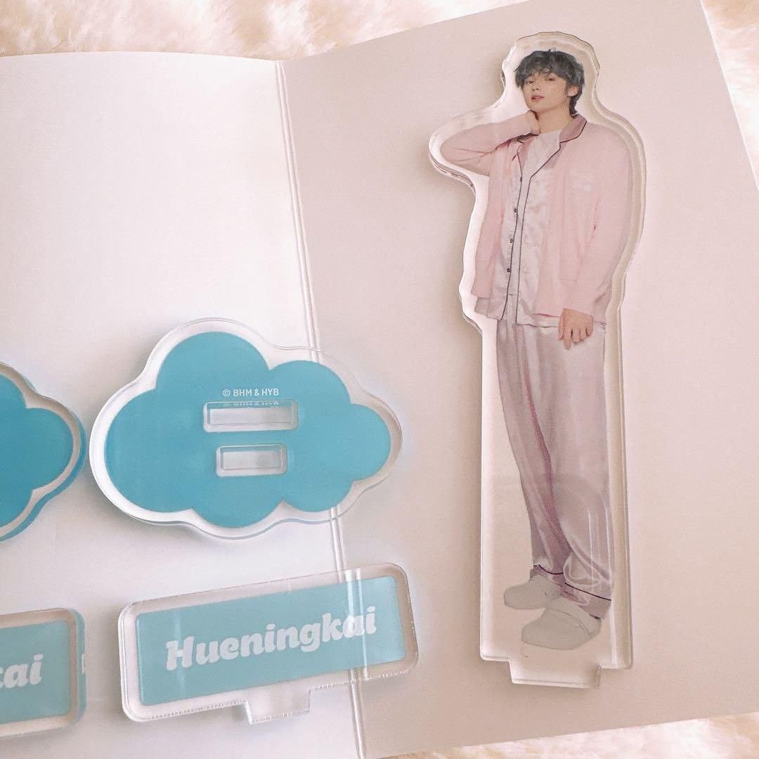 TXT Japan Cafe Hueningkai Acrylic Stand Japan Gacha Gachapon Gashapon ...