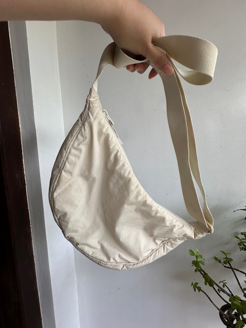 Uniqlo dumpling bag, Women's Fashion, Bags & Wallets, Cross-body Bags ...