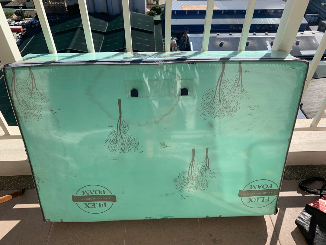 Uratex Foldable Bed Flex Foam, Furniture & Home Living, Furniture, Bed ...