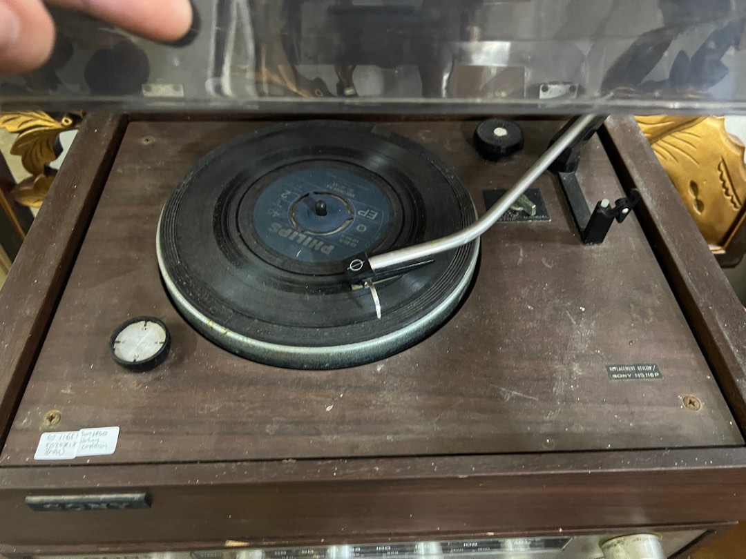 Vintage Sony vinyl player with Sony stereo receiver, Audio, Other Audio ...