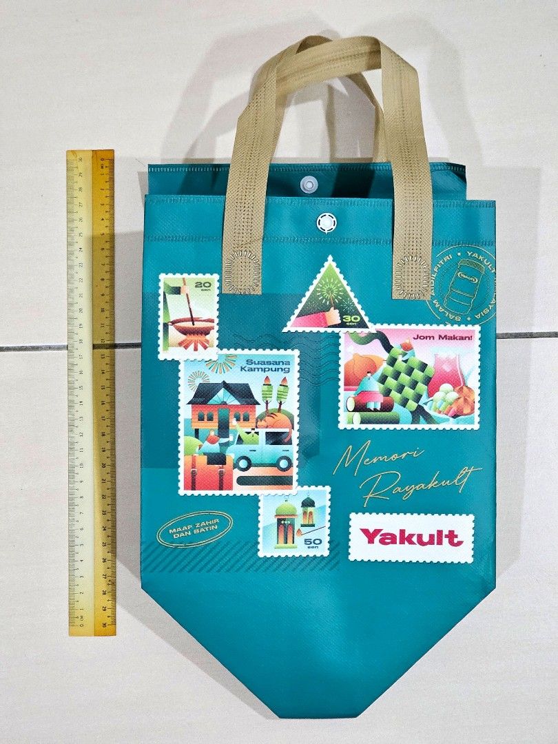Yakult Cooler beg RAYA Green packet/angpow/ang pow/hongbao/sampul duit ...