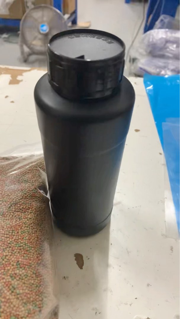 3 Colour Fish Food 200g, Pet Supplies, Pet Food on Carousell