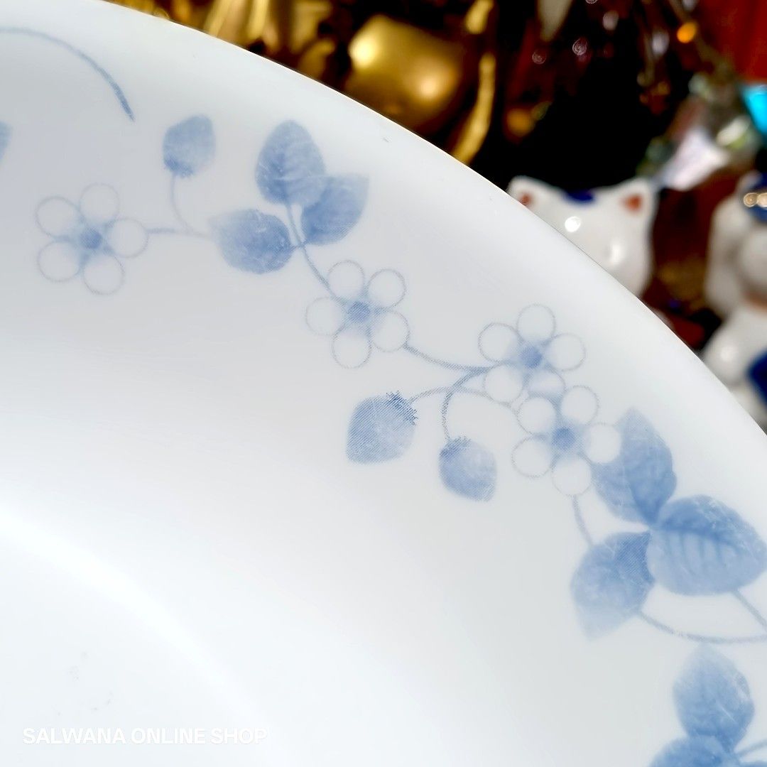 8.5" CORELLE BLUE STRAWBERRY MICROWAVABLE DEEP PLATE • Japan Surplus ...