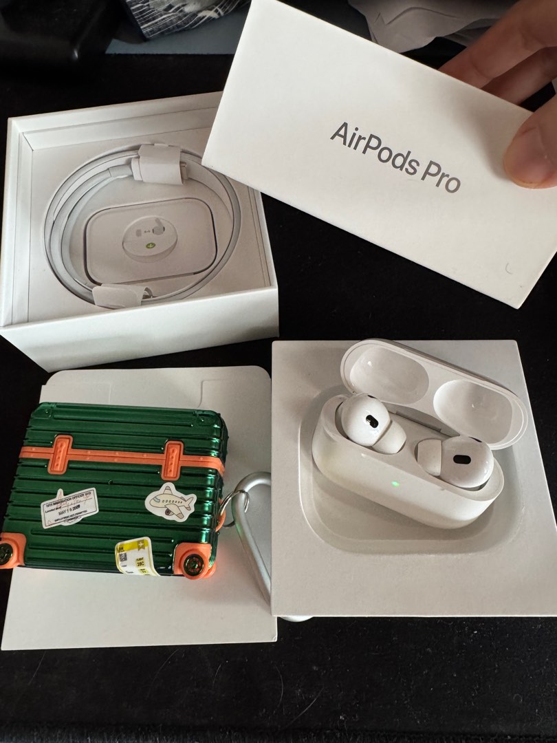 Airpod pro 2nd gen (complete set dgn cable) free casing, Audio ...
