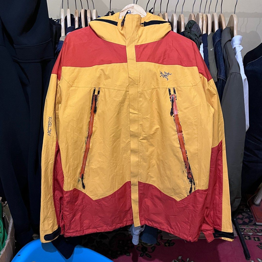 Arcteryx Hardshell Jacket Outdoor Softshell Stone island cp company ...