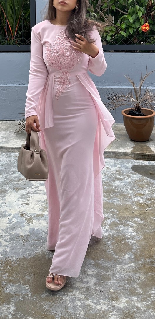 Baby Pink Dress Hari Raya, Women's Fashion, Muslimah Fashion, Baju ...