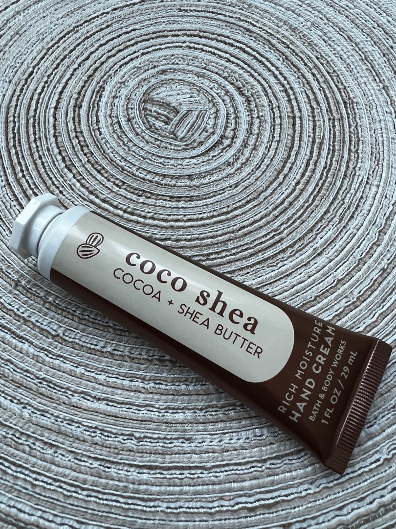 Bath&Body Works Cocoa shea hand cream, Beauty & Personal Care, Hands ...
