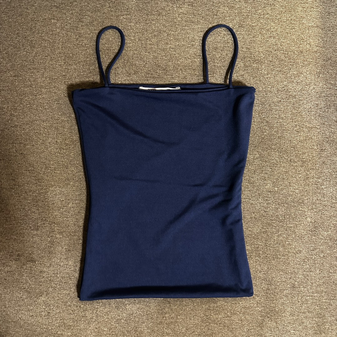 BSCO ODA TANK TUBE, Women's Fashion, Tops, Blouses on Carousell