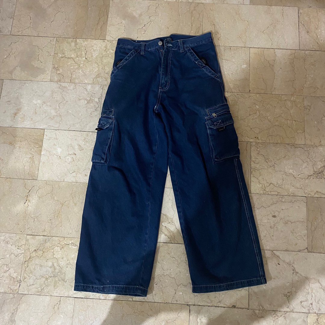Club R Baggy Cargo Carpenter Pants, Men's Fashion, Bottoms, Jeans on ...
