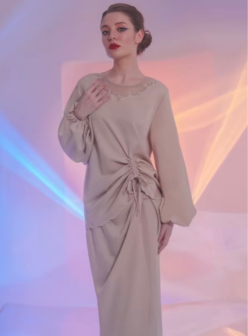 DPLKL Modern Champagne Kurung, Women's Fashion, Muslimah Fashion, Baju ...