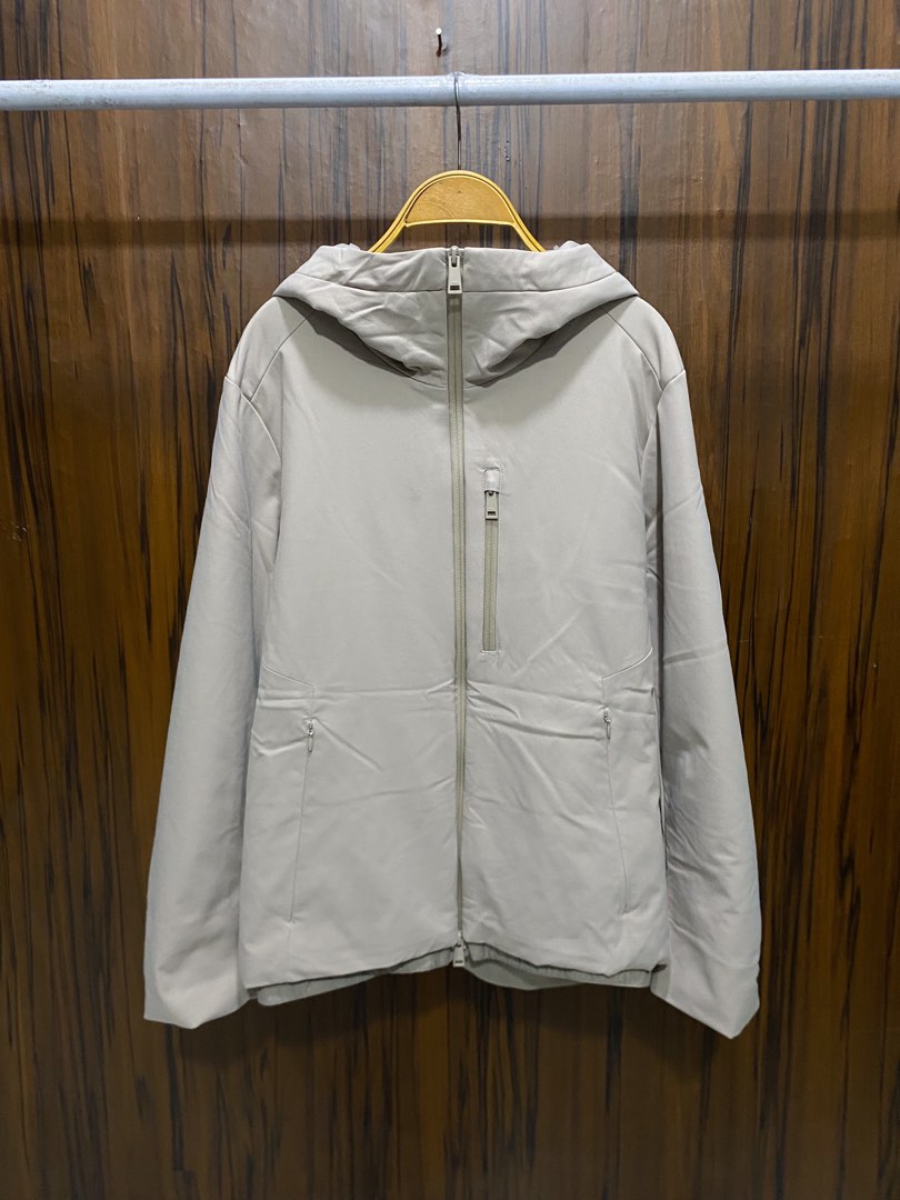 Global Work Not Uniqlo Hybrid Down, Barang Mewah, Pakaian di Carousell