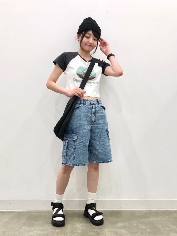 GU denim cargo shorts, Women's Fashion, Bottoms, Shorts on Carousell