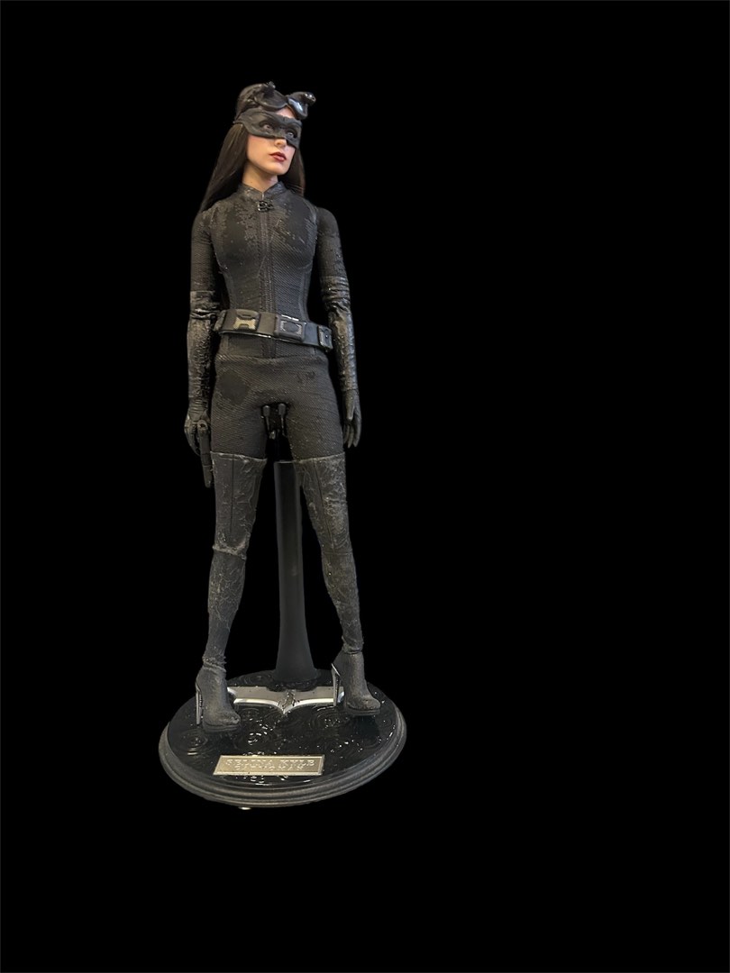 Hot Toys Batman: The Dark Knight Rises Selena Kyle Catwoman (No Box ...