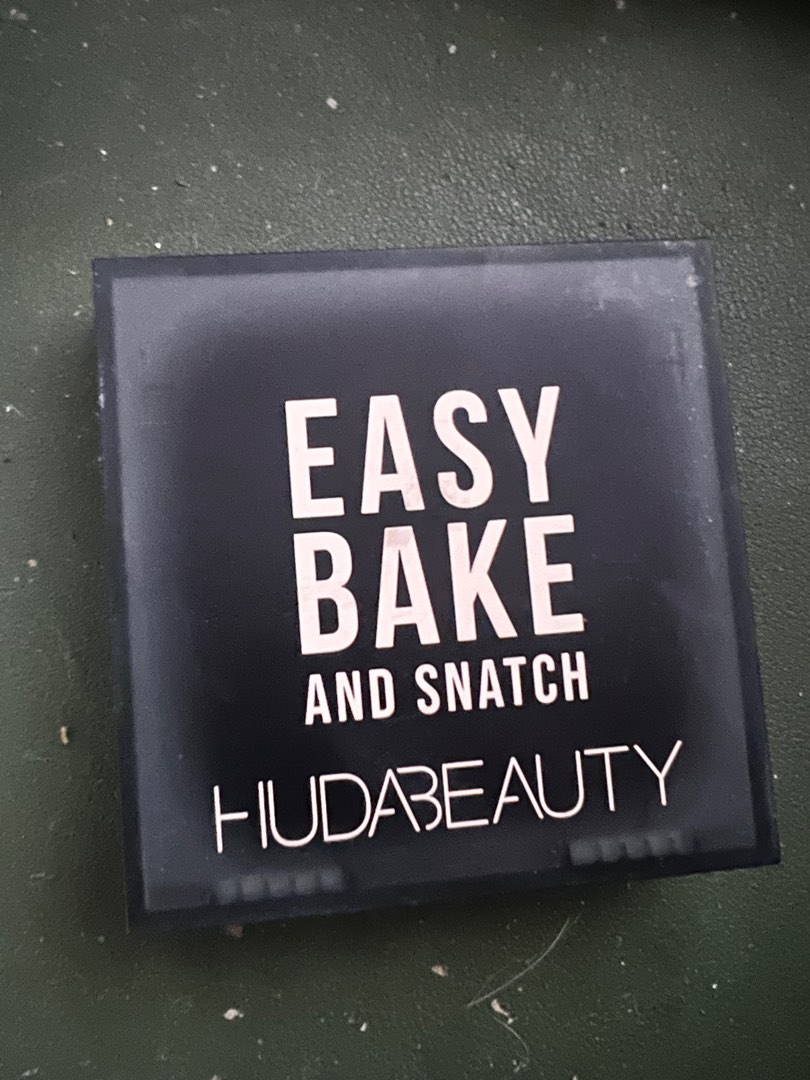 Huda Beauty Easy Bake and Snatch Setting Powder code Peach Pie, Beauty ...