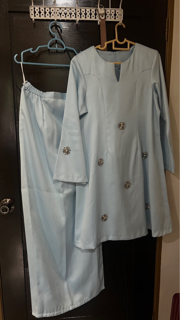 Icahfa kurung baby blue, Women's Fashion, Muslimah Fashion, Baju Kurung ...
