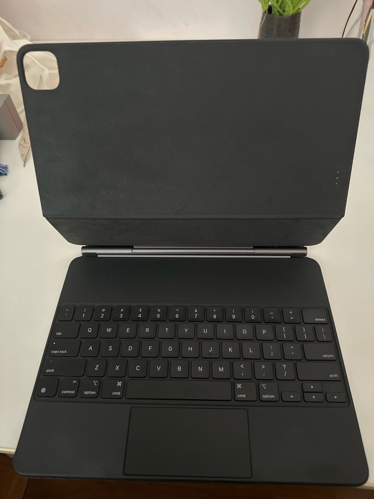 iPad Magic Keyboard Model A2480, Computers & Tech, Parts & Accessories ...