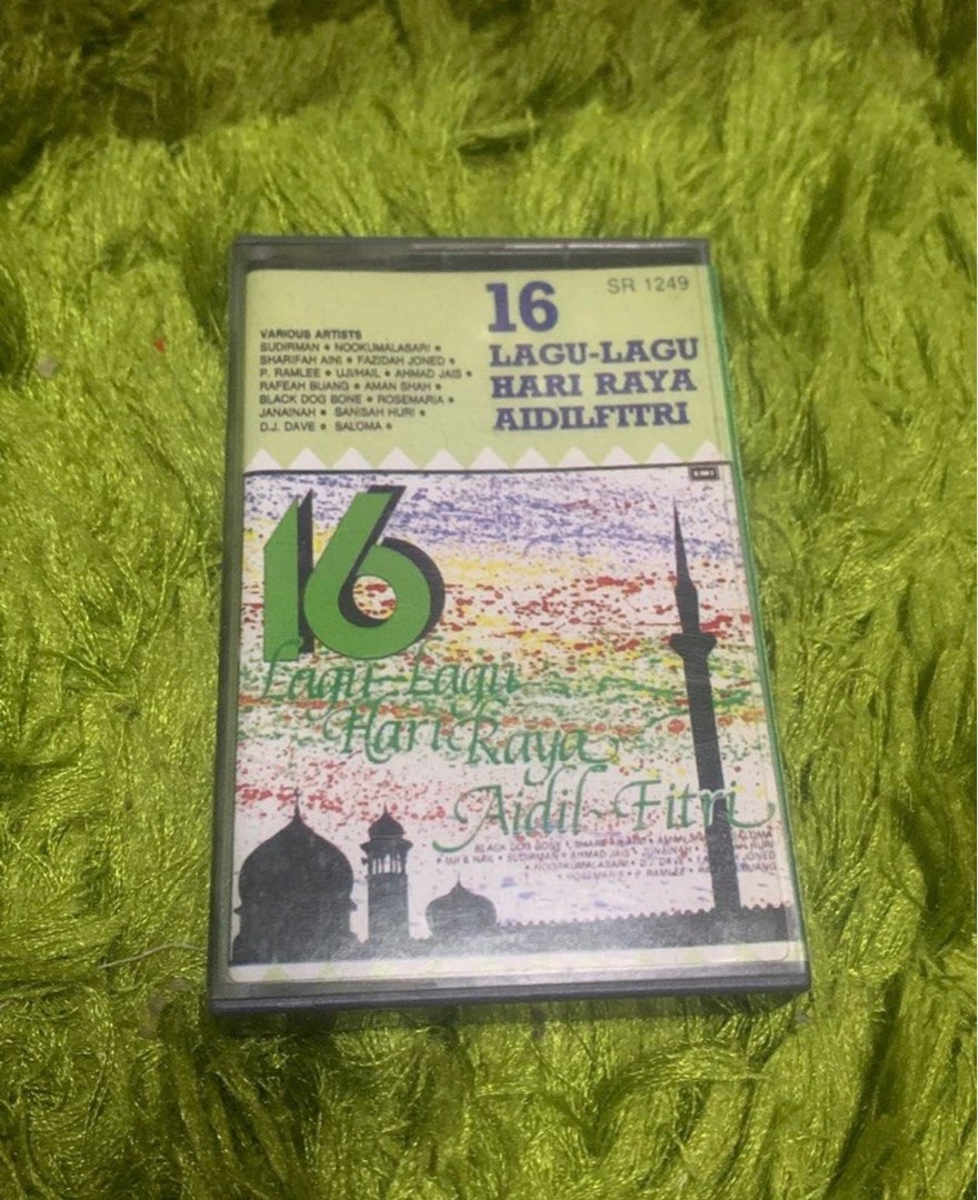 Kaset 16 Raya, Hobbies & Toys, Music & Media, CDs & DVDs on Carousell