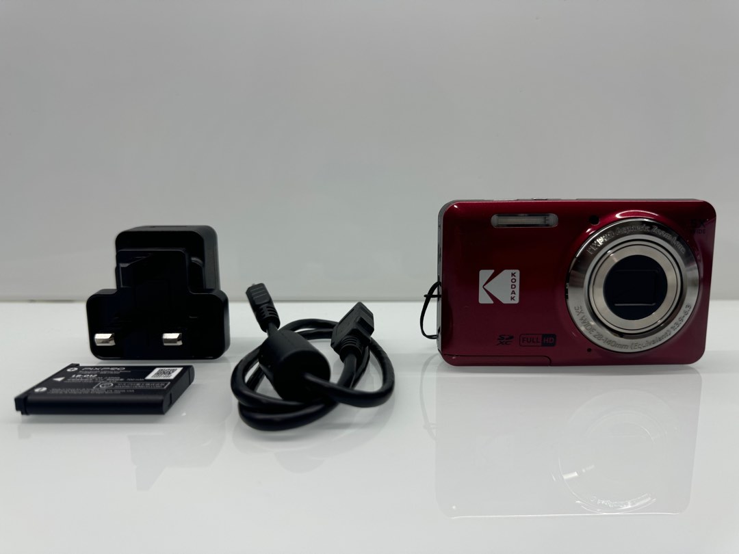 Kodak Pixpro FZ55 Digicam (G7X dupe!), Photography, Cameras on Carousell