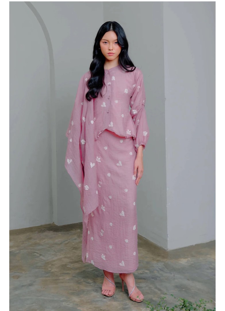 NADA Irena Kurung in Blush Pink XS, Women's Fashion, Dresses & Sets ...
