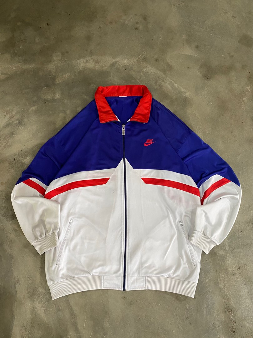 Nike vintage colour block, Fesyen Pria, Pakaian , Atasan di Carousell
