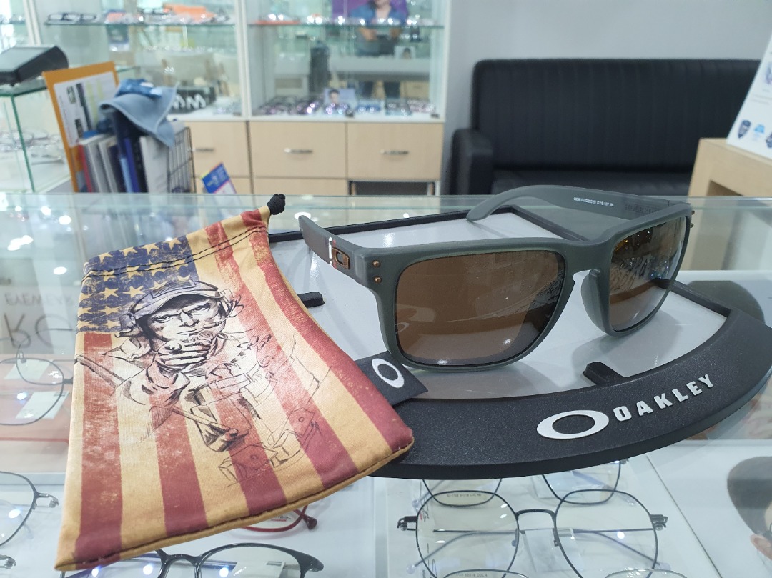 Original Oakley Holbrook American Heritage Uncle Sam Limited Edition ...