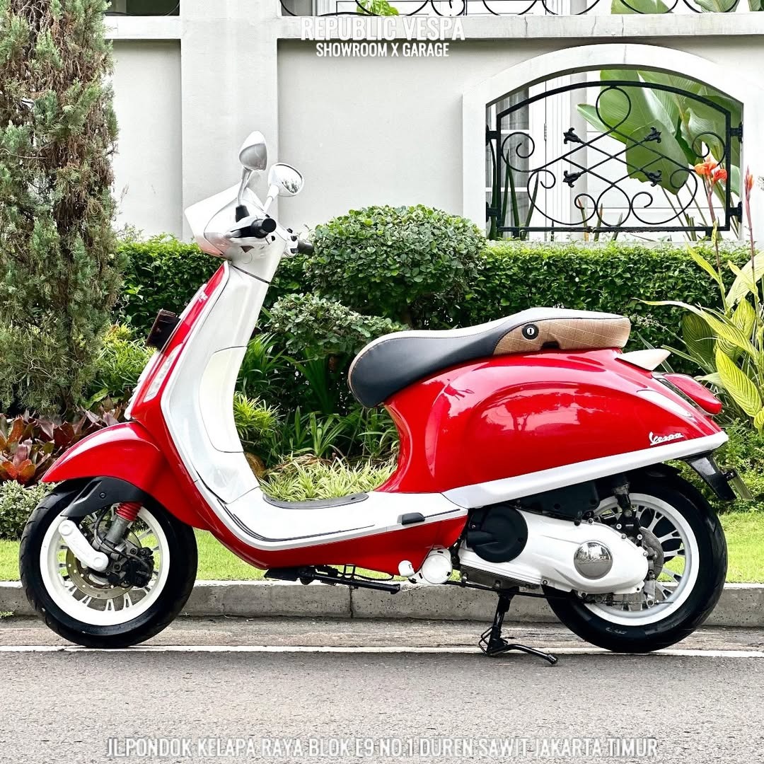 Piaggio Vespa SPRINT 150 3V Tahun 2014 Warna MERAH PERFECT CONDITION ...