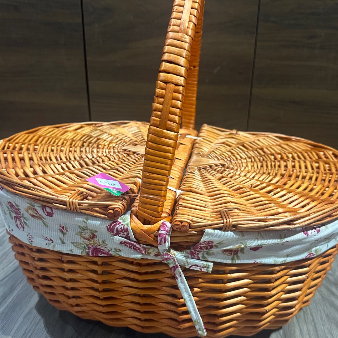 Picnic Basket Photoshoot prop, Furniture & Home Living, Home ...