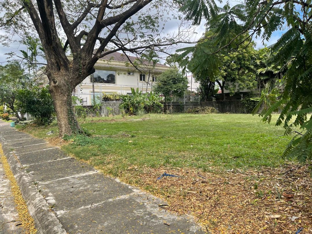 Prime Lot For Sale Corinthian Gardens Quezon City Not Perimeter Not ...