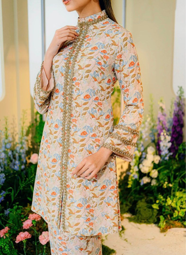 Rico Rinaldi - Kamilia Long Modern Kurung Summeraya 2025 In Cream ...