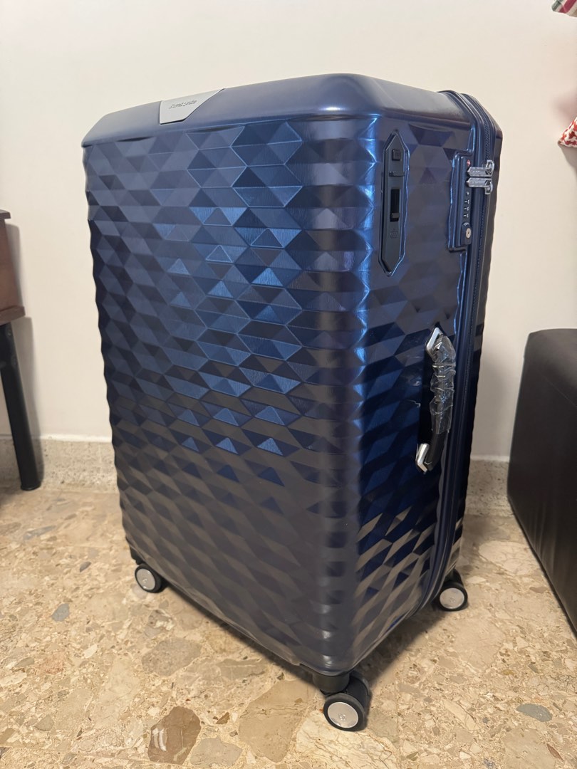 Samsonite Polygon Spinner Luggage 75/28, Hobbies & Toys, Travel ...