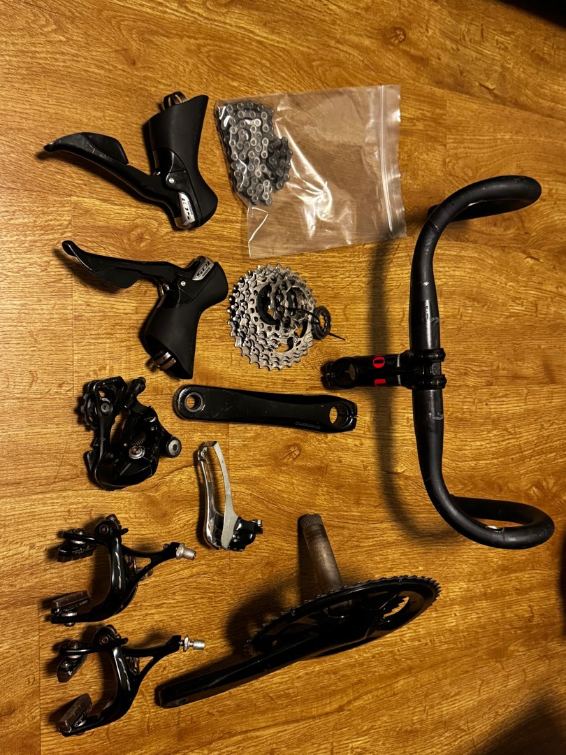 Shimano road bike group set, Sports Equipment, Bicycles & Parts, Parts ...