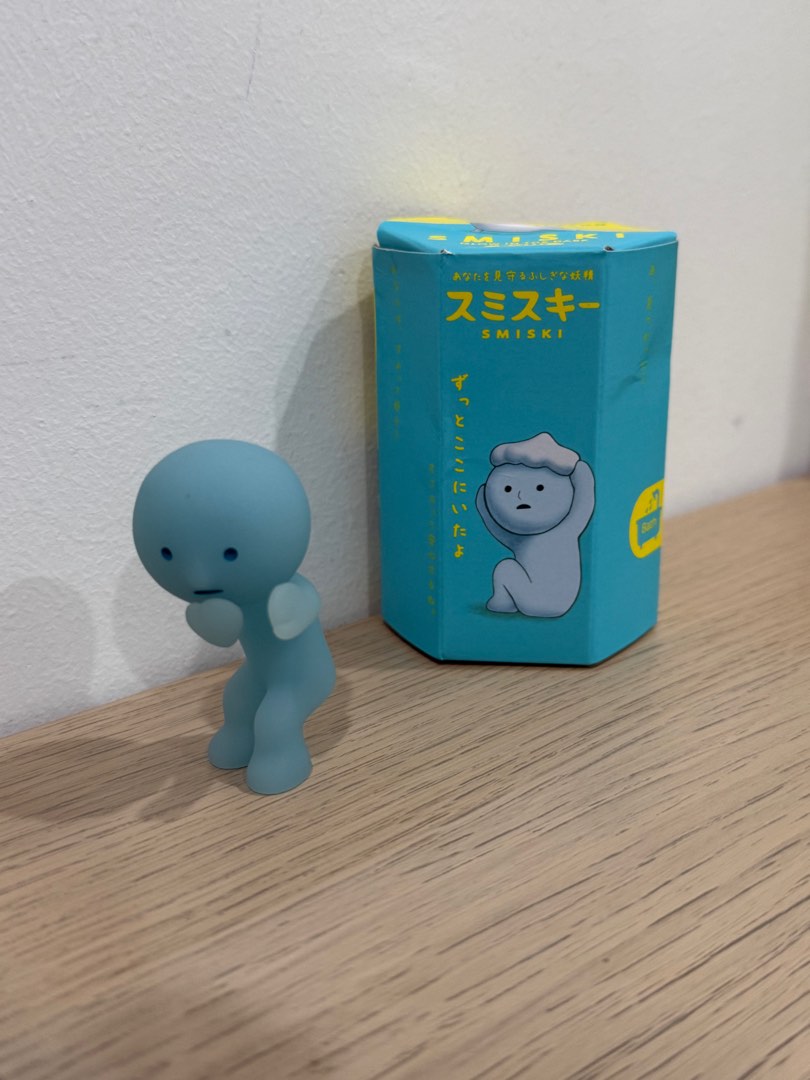 Smiski bath series - looking, Hobbies & Toys, Toys & Games on Carousell
