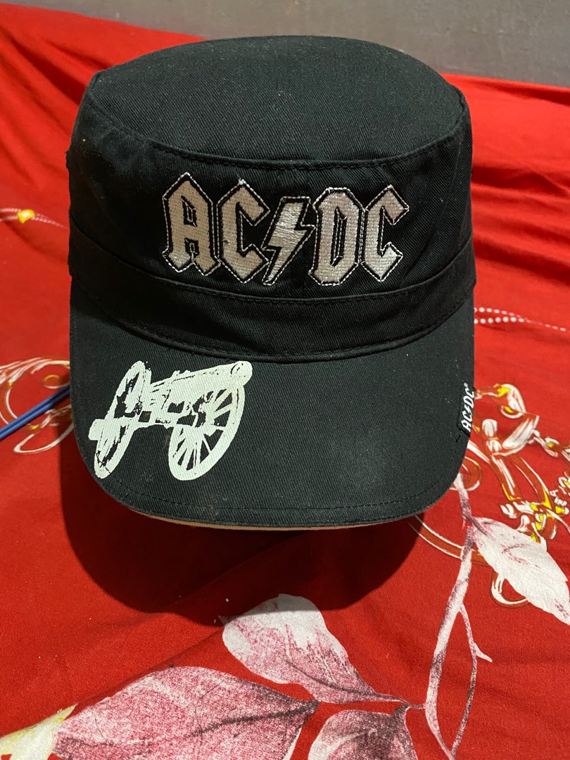 Topi vintage acdc model komando, Fesyen Pria, Aksesoris, Topi di Carousell