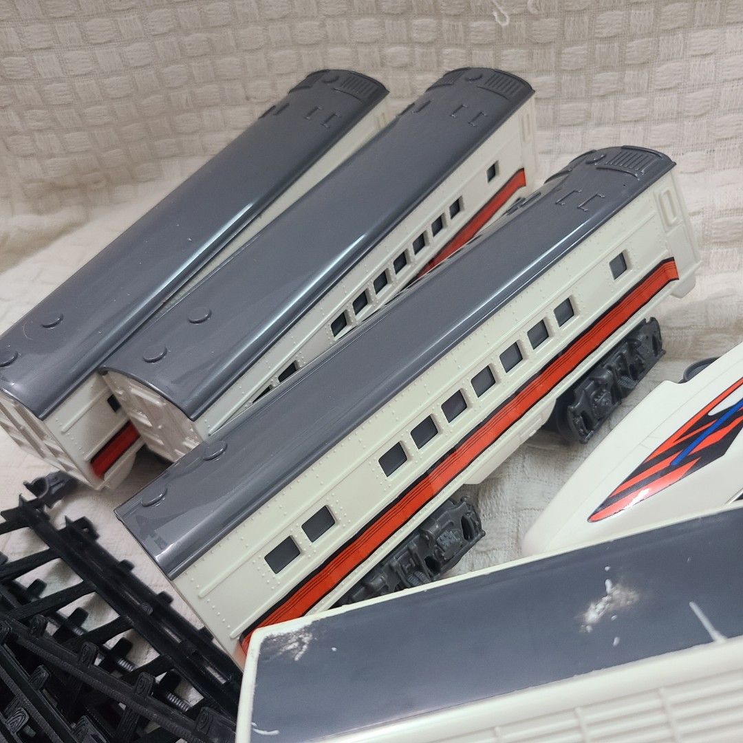 Toys R Us Fast Lane Battery Operated Bullet Train, Hobbies & Toys, Toys ...