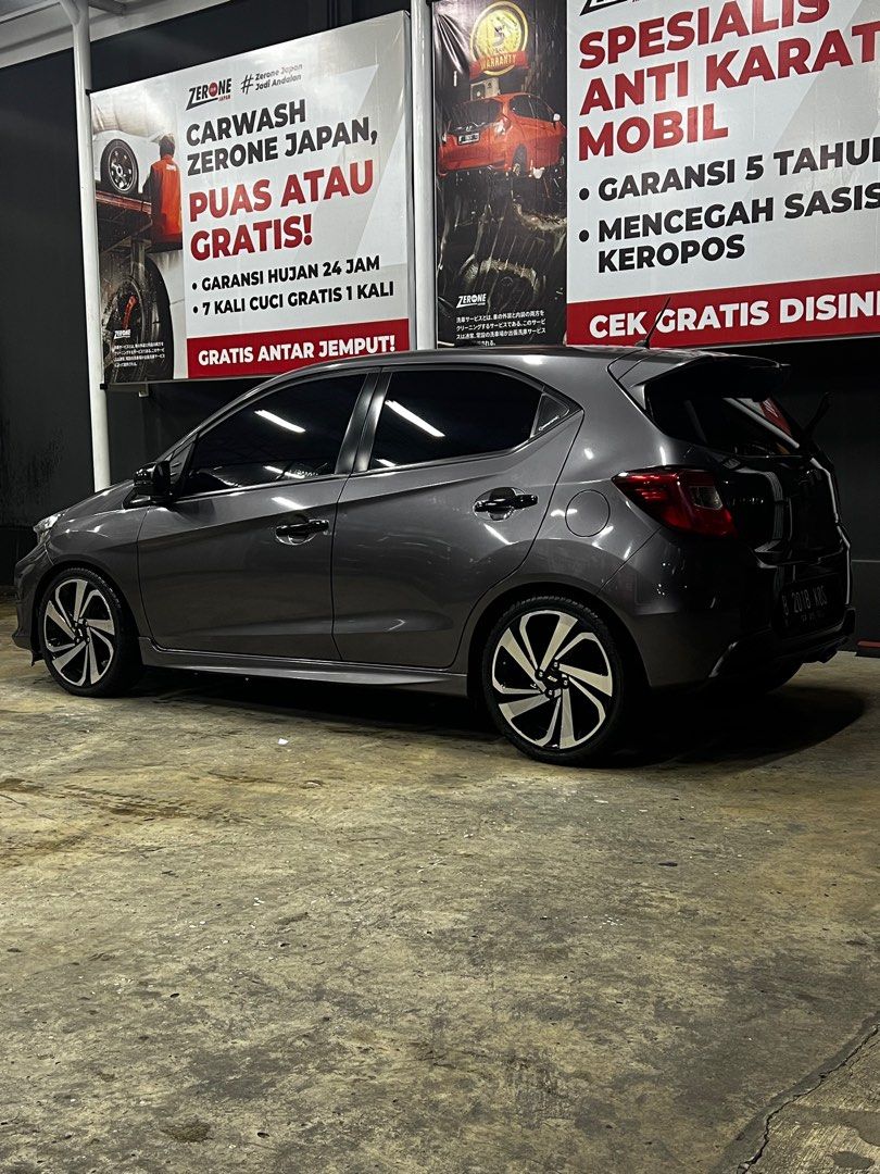 Velg Raize Ring 17 4x100 dan ban, Aksesoris Mobil di Carousell