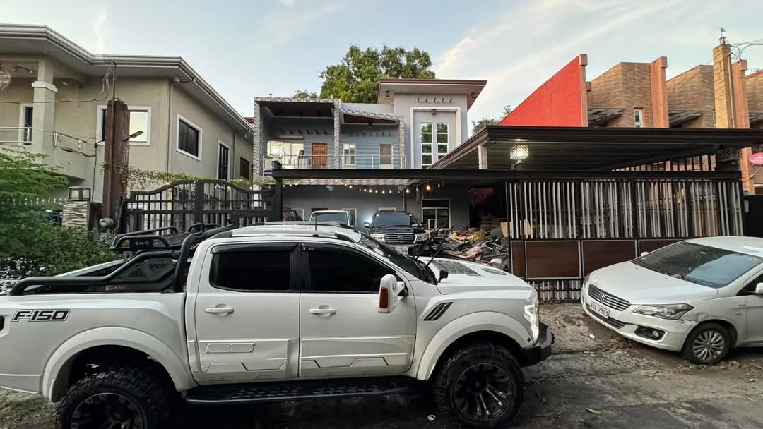 12 Car Garage House For Sale
